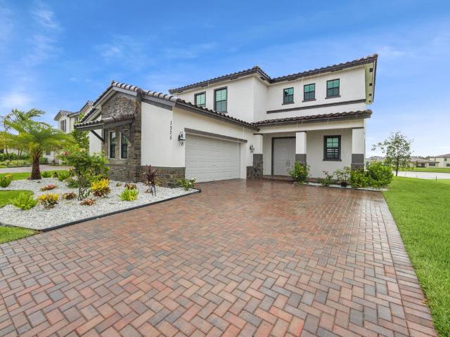 5 bedroom luxury Villa for sale in Royal Palm Beach, Florida