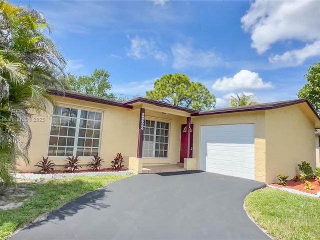 5 bedroom luxury Villa for sale in Sunrise, Florida