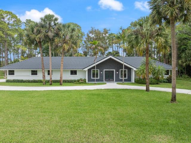 5 bedroom luxury Villa for sale in Wellington, Florida