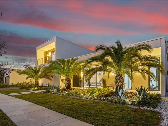 Luxury Villa for sale in Weston, United States