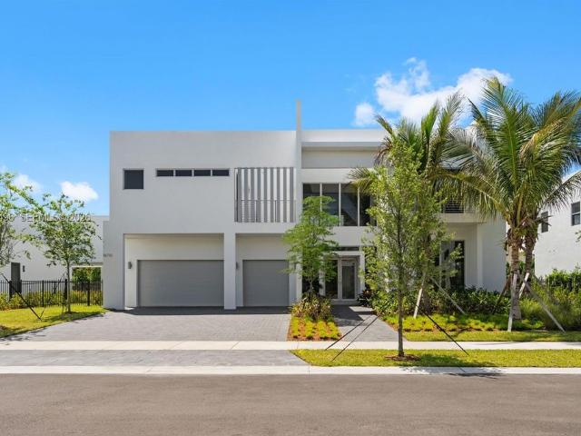 5 bedroom luxury Villa for sale in Weston, Florida