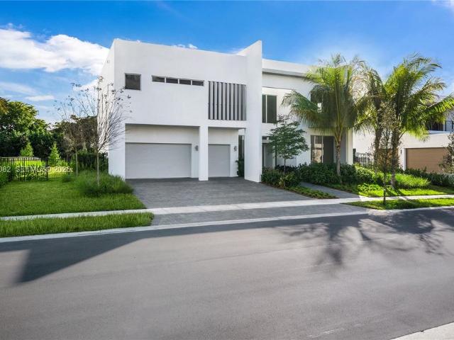 5 bedroom luxury Villa for sale in Weston, Florida