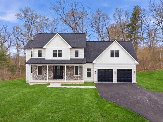 5 bedroom, Ludlow MA 01056 102633268