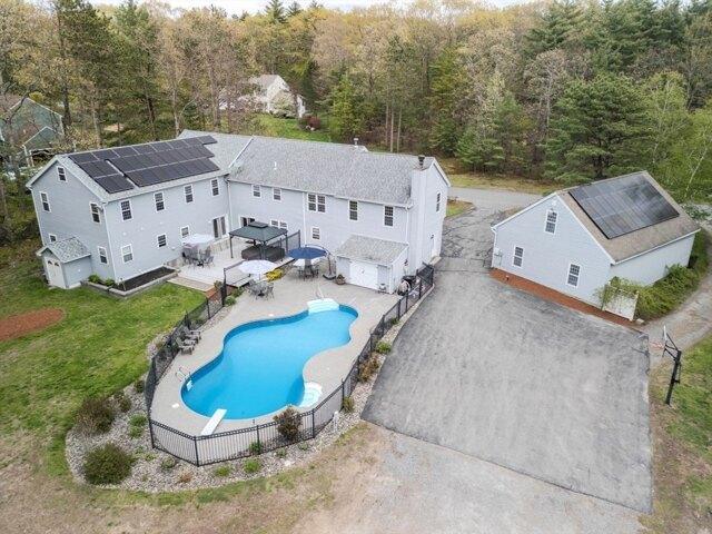 5 bedroom, Lunenburg MA 01462 LS103035385