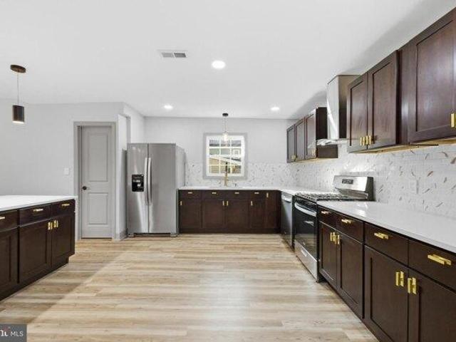 5 bedroom, Mount Holly NJ 08060 LS101577583