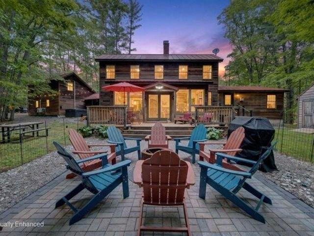 5 bedroom, Mount Vernon ME 04352 104151658