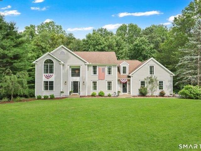 5 bedroom, Monroe CT 06468 104150503