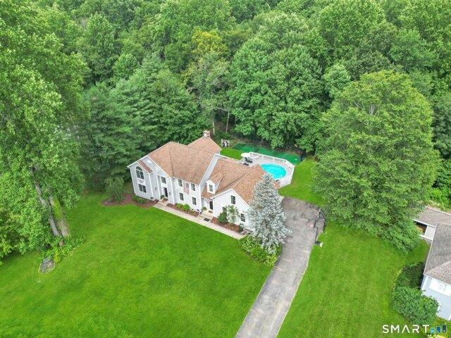 5 bedroom, Monroe CT 06468 104851832
