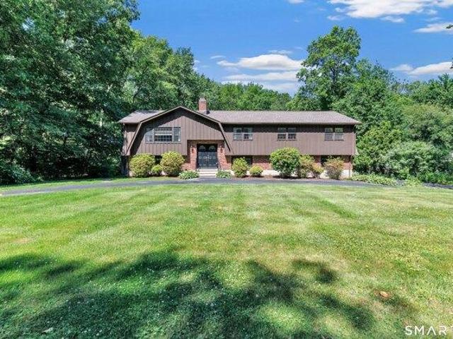 5 bedroom, Monroe CT 06468 104835700