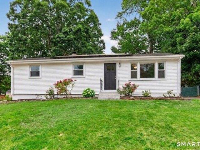 5 bedroom, Montville CT 06370 104809661