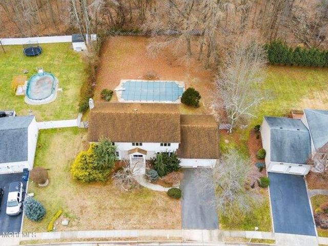 5 bedroom, Morganville NJ 07751 105176444