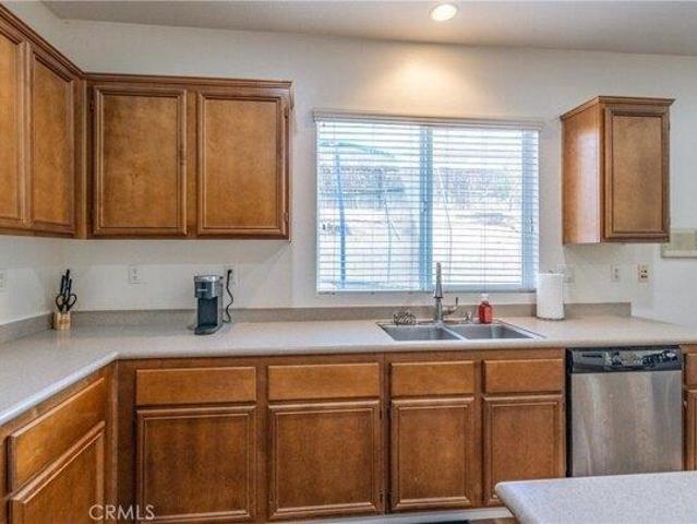 5 bedroom, Moreno Valley CA 92555 90265183