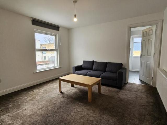 5 bedroom maisonette to rent