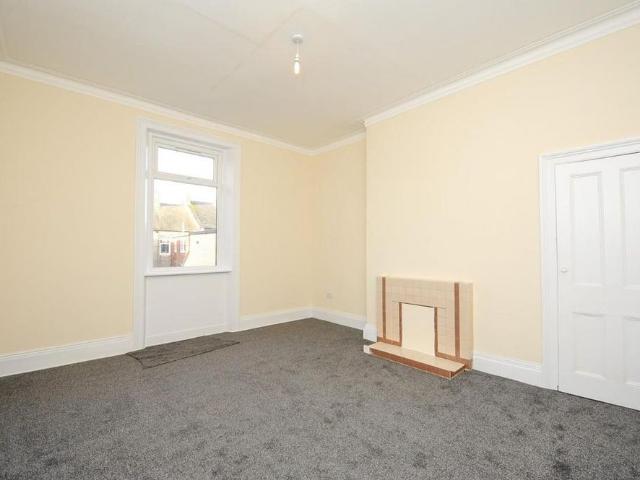 5 bedroom maisonette to rent