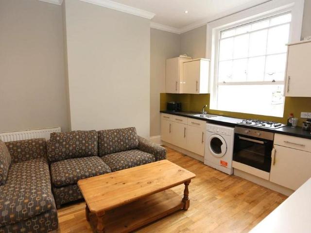 5 bedroom maisonette to rent