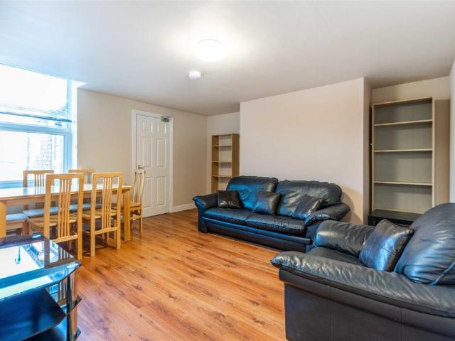 5 bedroom maisonette to rent