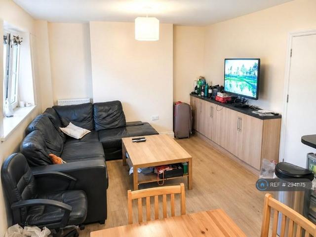 5 bedroom maisonette to rent