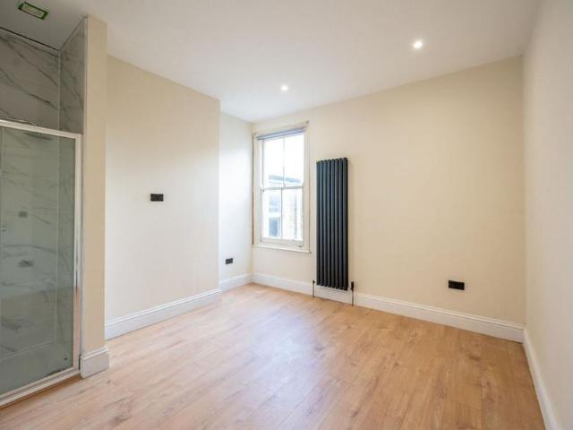 5 bedroom maisonette to rent