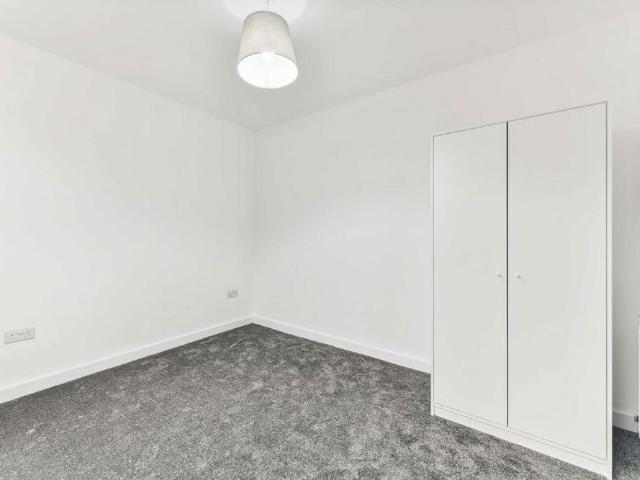 5 bedroom maisonette to rent