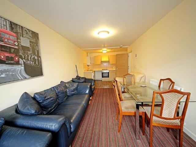 5 bedroom maisonette to rent