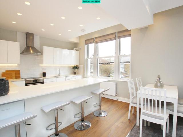 5 bedroom maisonette to rent