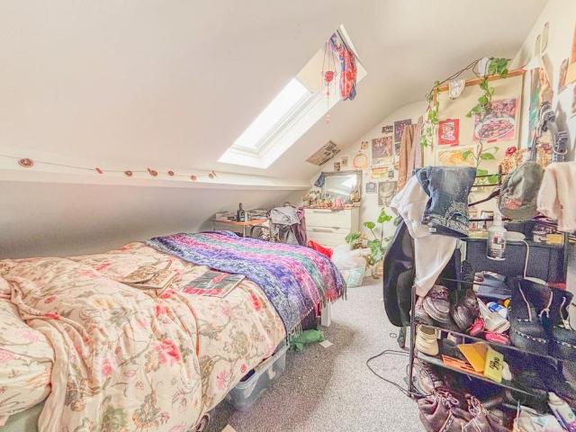 5 bedroom maisonette to rent
