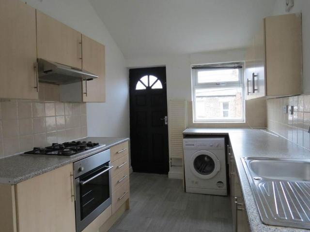 5 bedroom maisonette to rent