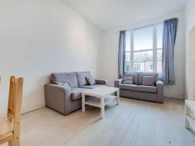 5 bedroom maisonette to rent