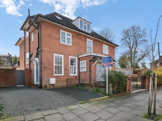 5 bedroom maisonette for sale
