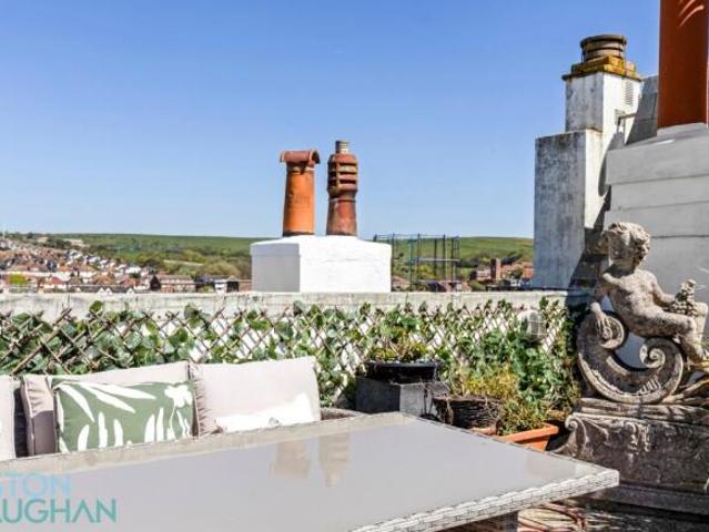 5 bedroom maisonette for sale in Arundel Terrace, Brighton, BN2 1GA, BN2