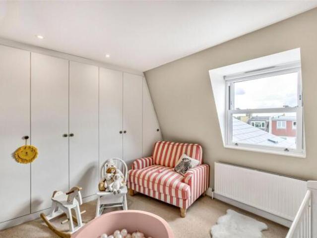 5 bedroom maisonette for sale in Dahomey Road, Furzedown, SW16