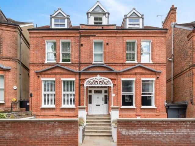5 bedroom maisonette for sale in Hampstead Hill Gardens, London, NW3