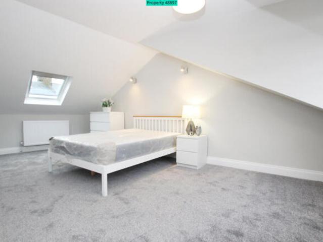 5 bedroom maisonette for rent in Branksome Road, London, SW2