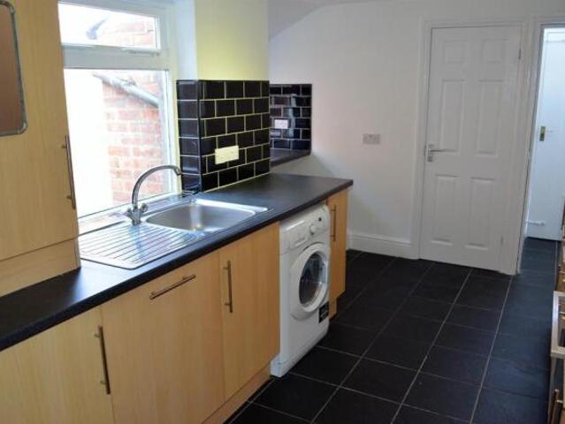 5 bedroom maisonette for rent in Chillingham Road, Heaton, NE6