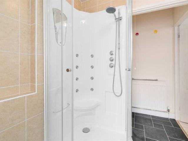 5 bedroom maisonette for rent in Clifton Place, Plymouth, PL4