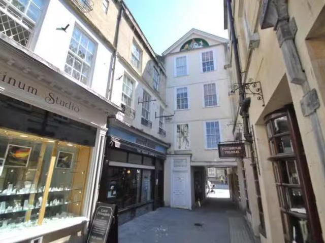 5 bedroom maisonette for rent in High Street, Bath, BA1