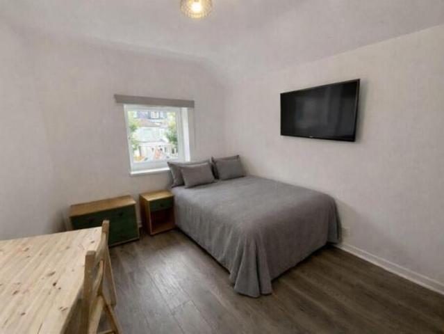 5 bedroom maisonette for rent in Salisbury Road, Cathays, CF24
