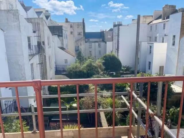 5 bedroom maisonette for rent in St. Georges Road, Brighton, BN2
