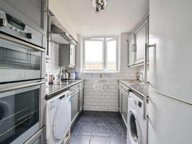 5 Bedroom Maisonette Flat