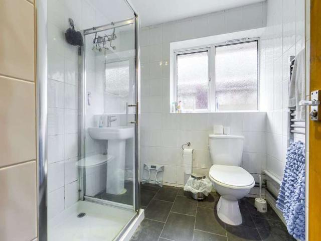 5 Bedroom Maisonette Flat