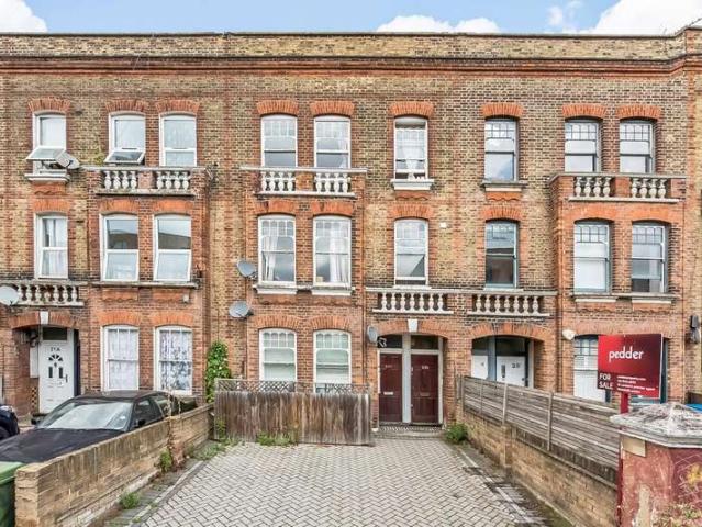5 Bedroom Maisonette Flat