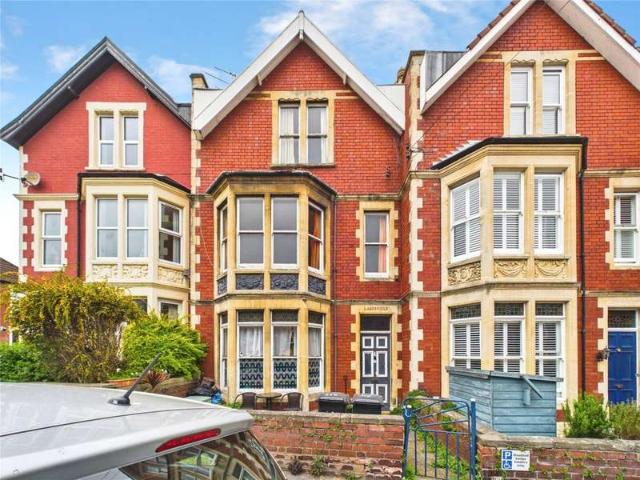 5 Bedroom Maisonette Flat