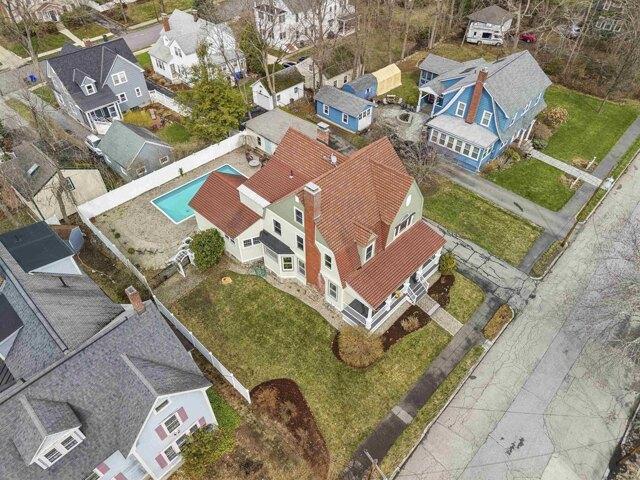 5 bedroom, Manchester NH 03104 LS102284565