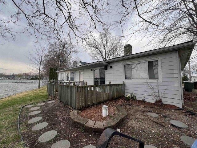 5 bedroom, Manitou Beach MI 49253 90020932