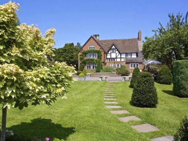 5 bedroom manor house for sale