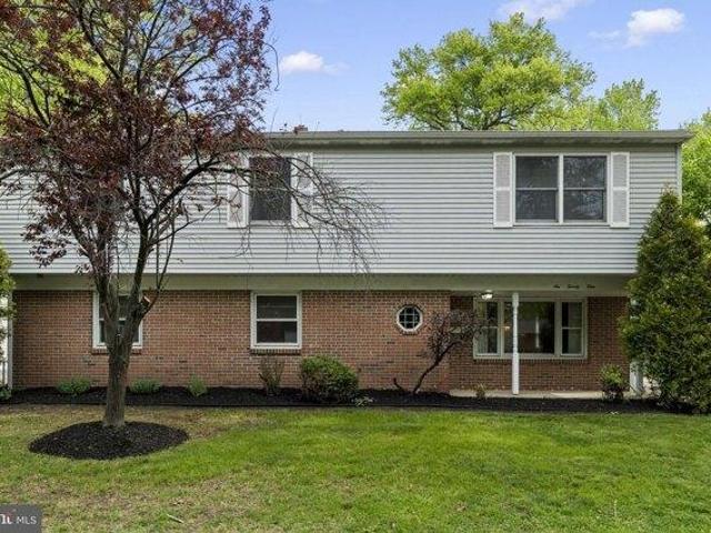 5 bedroom, Maple Shade NJ 08052 102560365
