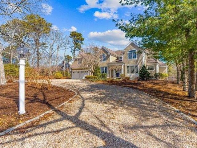 5 bedroom, Mashpee MA 02649 102369629