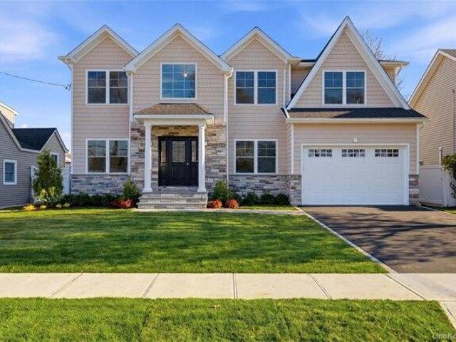 5 bedroom, Massapequa Park NY 11762 104921438