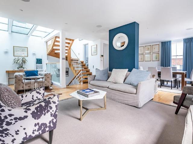 5 bedroom mews to rent