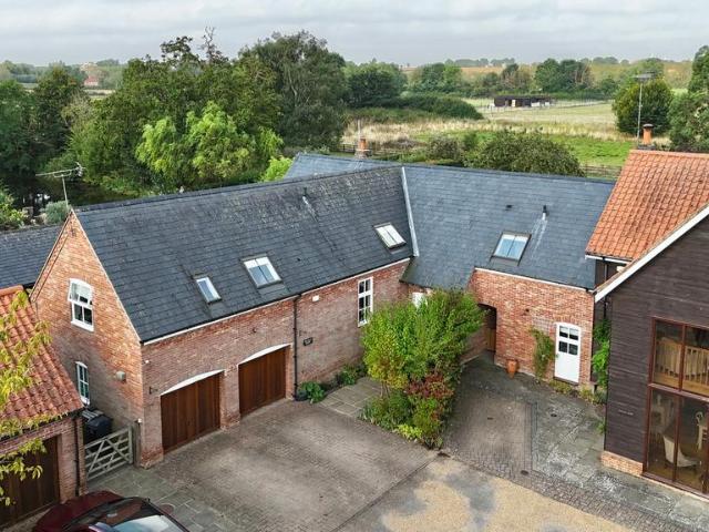 5 bedroom mews for sale